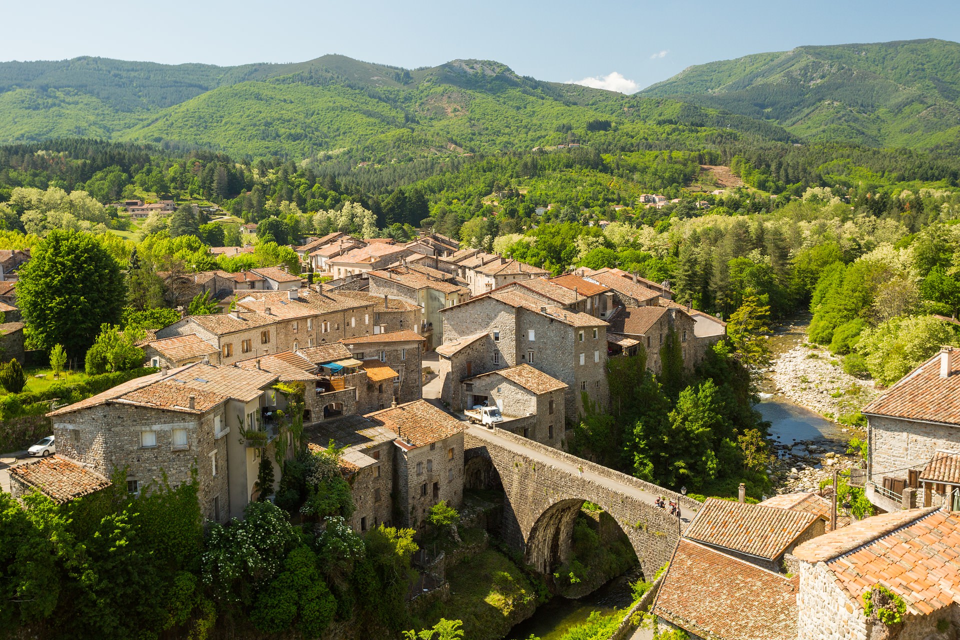 Village de caractère de Jaujac - Via Ardèche